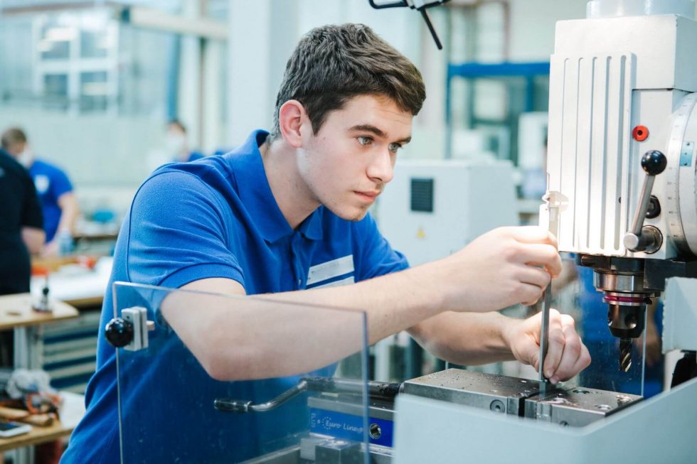 Karriere bei der Feinwerktechnik hago GmbH | Nutzen Sie Ihre Karrierechance